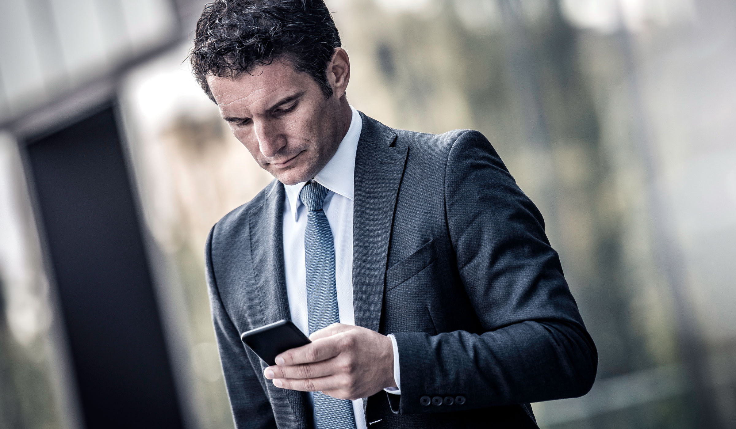 Personal phones, personal gains: fines for non-compliant comms