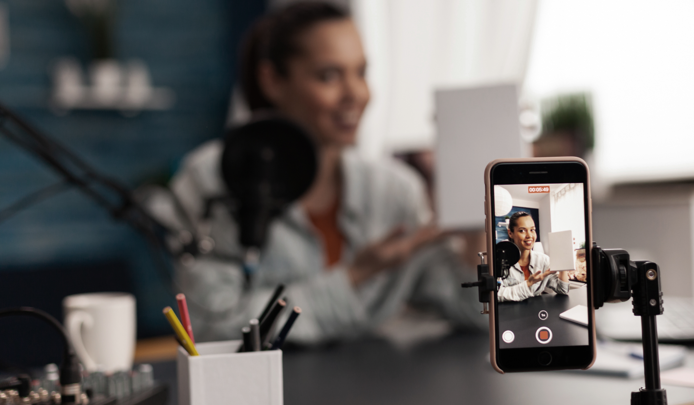 FCA interviews ‘finfluencers’ under caution - social media just got serious